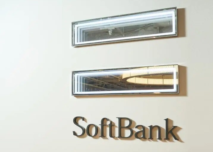SoftBank manages websites with Adobe Experience Manager